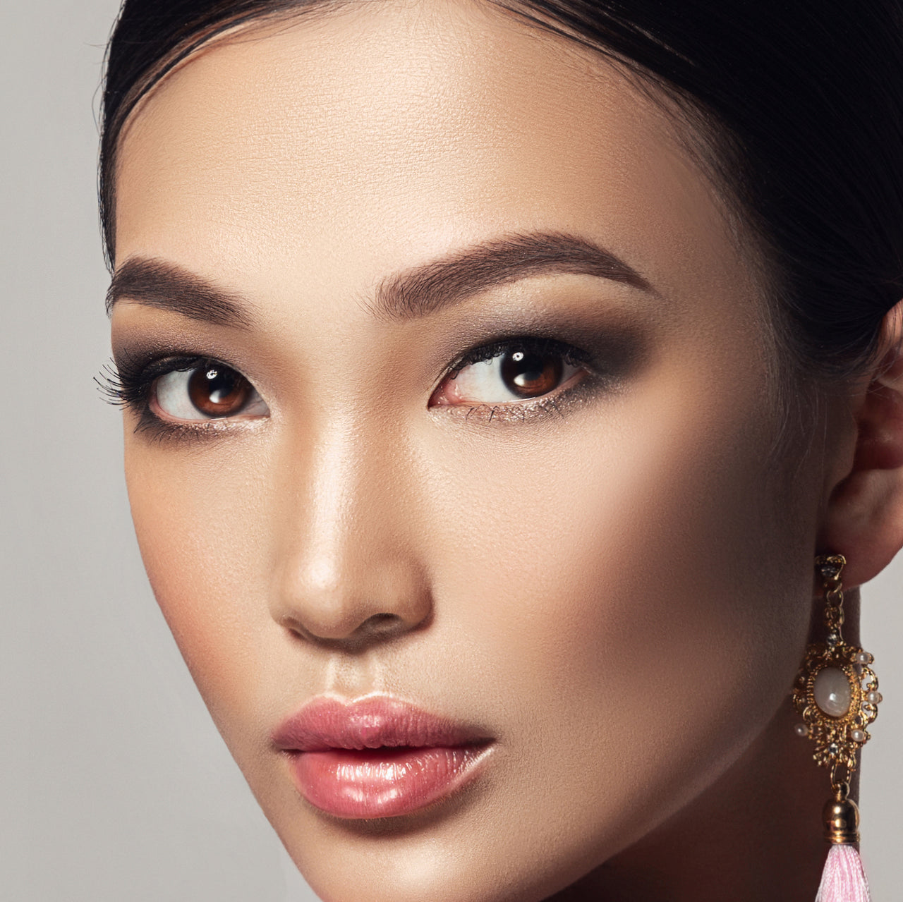 Glow-Getters: Here Are The Top 5 Drugstore Highlighters That'll Make Y ...