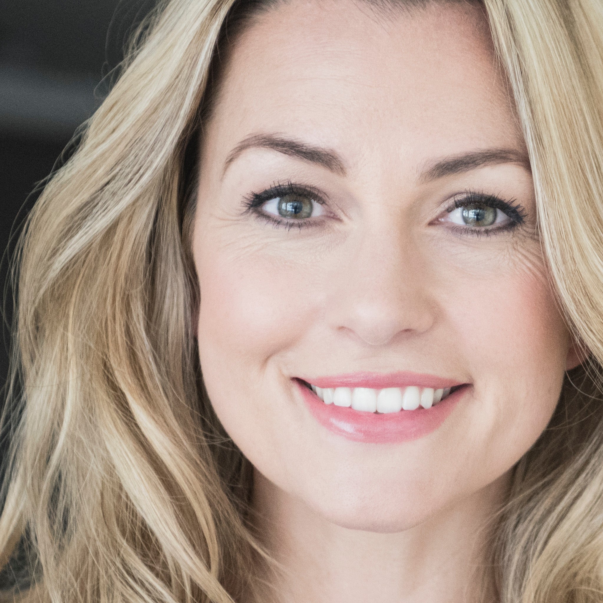 How to achieve this two minute classic make up look. (Make-up tutorial ...